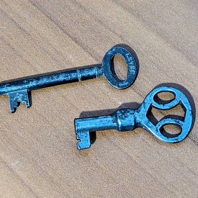 Real 1800s Skeleton Keys Purchase for 1 Key Authentic Barrel Keys Made ...