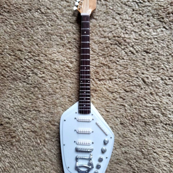 TOM PETTY Mini Sunburst Guitar Memorabilia Free Stand Display Gift - Etsy