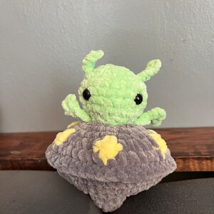 Weebee the Space Invader No Sew Crochet Pattern - Etsy Australia