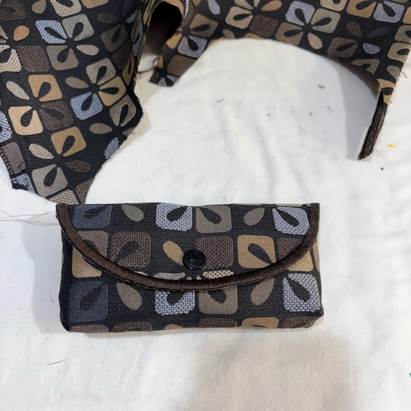 Cow in the Hoop Snap Tab Embroidery Key Tag Design. Holstein Cow ITH ...