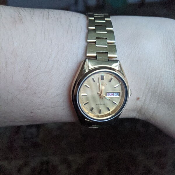 Small Slim Wrist Size, Ingersoll Watch, Diamond & Gem Set Bezel Pearl ...