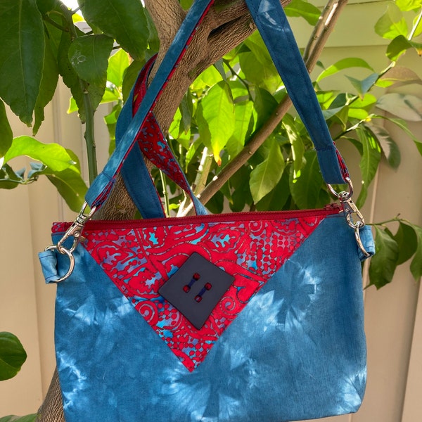 Classmate - A Paper Pattern for a Great Folding Carry All for Sewing ...