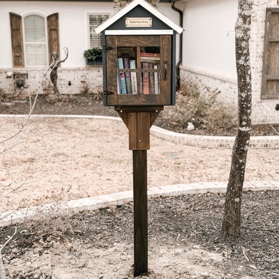 Pole Topper for Sharing Libraries From the Family of the Founder of the ...