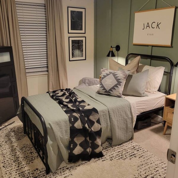 Abstract PC Line Drawing | Minimalist Art | Wall Decor | Computer ...