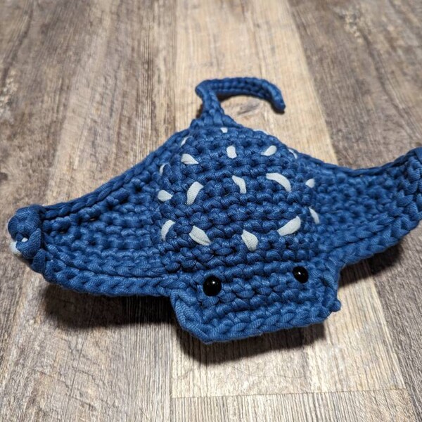 PATTERN: Raymond the Ray Pattern - Amigurumi Manta Ray Pattern ...