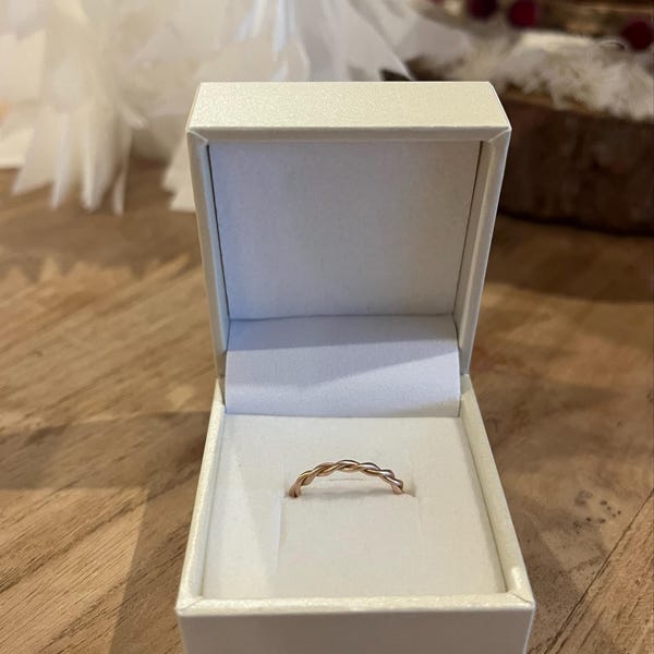 Eheringe "Sophia" Rotgold Weißgold gehämmert | Bicolor Goldringe ...