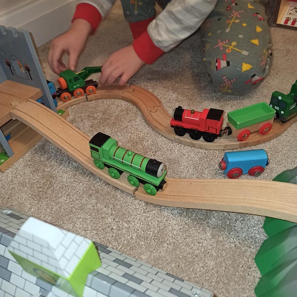 Edward Thomas the Tank Engine & Friends Wooden Toy Train Magnetic Brio ...