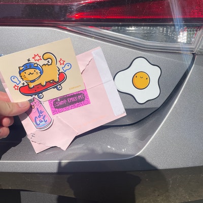 Mini Cinnamon Roll Vinyl Sticker Waterproof Phone Sticker Cute Cinnamon ...