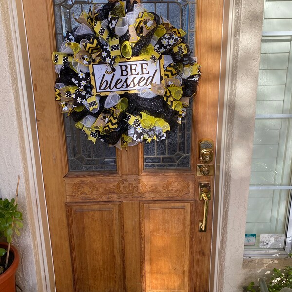 Bee Blessed Wreath, Bee Wreath, Spring Bee Wreath - Etsy