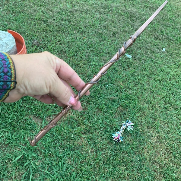 Vine Wood Wand, Wand for Witch, Copper Wand, Magic Wand - Etsy