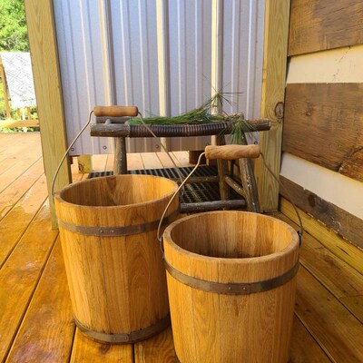 Wooden Oak Bucket 10L 15L Rustic Whiskey Barrel / Round Water Pail With ...