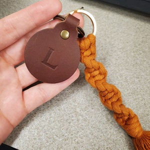 Custom Leather Circle Keychain. Monogrammed Personalized Full - Etsy