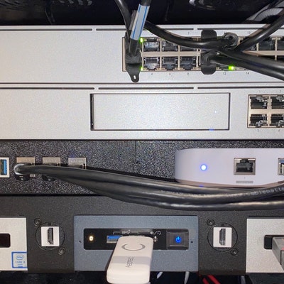 Unifi 8 Port 150 Watt Switch 1U Rack Mount - Etsy