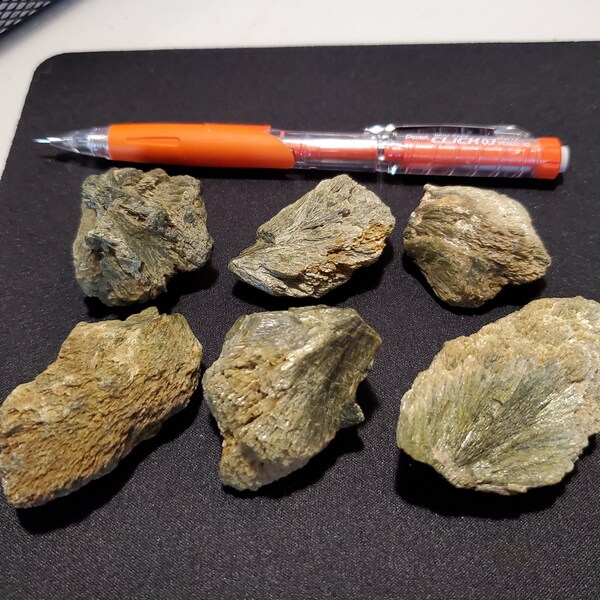 Green Montana Moss Agate, Rough Agate, Green Agate Moss, Cut Moss Green ...