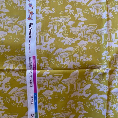 Stephanie Fat Quarter Bundle by Joanna Plucknett for Clothworks Full ...