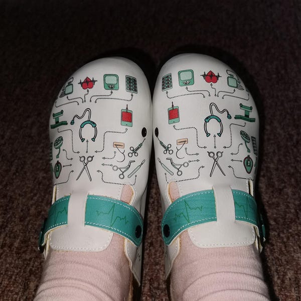 LADYBUG Themed Professional Womens Clogs, Comfortable Nurse & Doctor ...