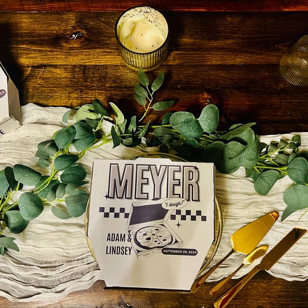 Pre-designed Christmas Pizza Box With Writable Blank Space Festive ...