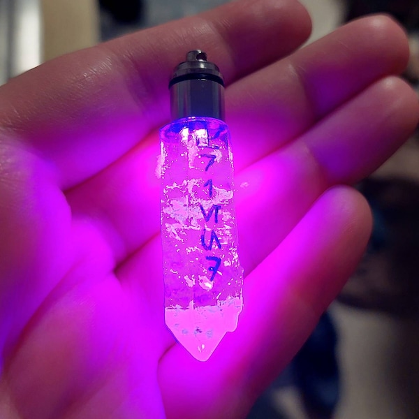 Star Wars Lightsaber Kyber Crystal 100 % Handcrafted Glowing Replica ...