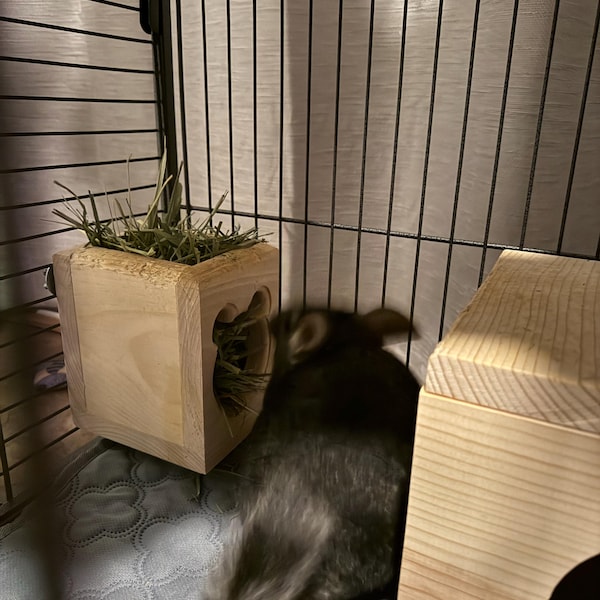 Chinchilla Luxury Hideout House W/ Front Porch Deluxe Hut Porch Kiln ...