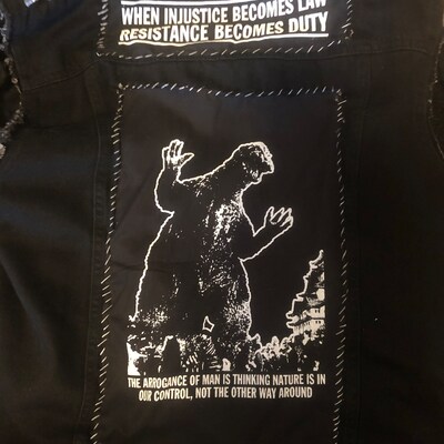 INJUSTICE LARGE PATCH Theres a Bunch of Words Here so Just Look at the ...