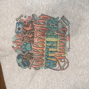 She Works Willingly With Her Hands Vet Png, Veterinarian Png ...