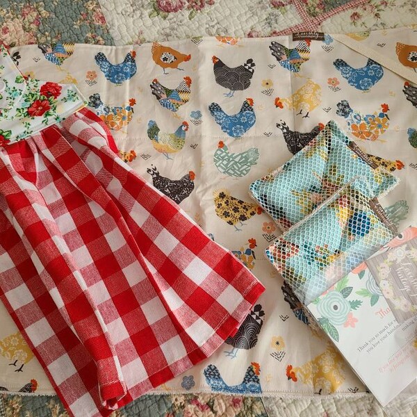 Floral Chicken Casserole Hot Pad, Oversized Quilted Hot Pad, Large ...