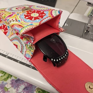 The Itty Bitty Bowler Bag Sewing Pattern With Video, Projector and SVG ...