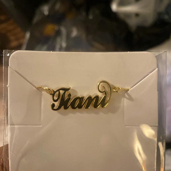 Carrie Font Name Necklace Personalized Carrie Style Nameplate ...