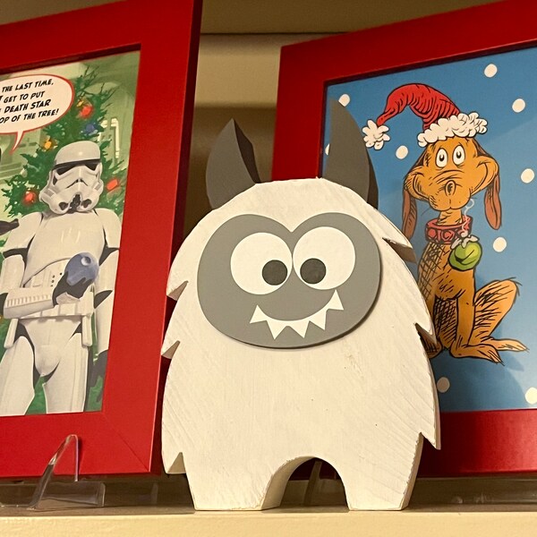 Wood Yeti Set Yeti Mountain Decor Abominable Snowman Winter Wood Decor ...