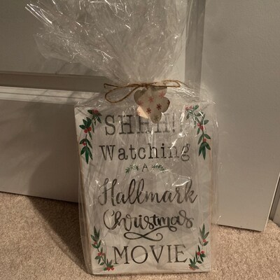 Farm House Rustic Wood Sign SHHH Watching a Hallmark Christmas Movie 7. ...