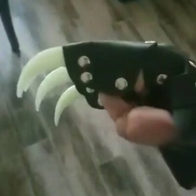 Black Dragon Claw Gauntlets / Gloves With Black Claws - Etsy