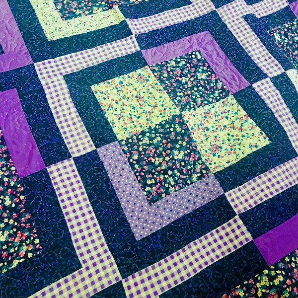 Handmade Floral Patchwork Quilt: Cotton Throw Quilt (47x47) - Etsy