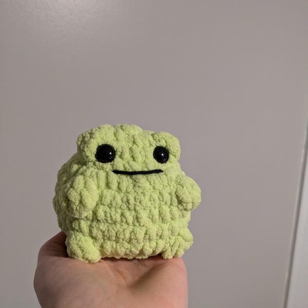Ted the Thick Toad, Free NO-SEW Crochet Amigurumi PDF Pattern, Small ...