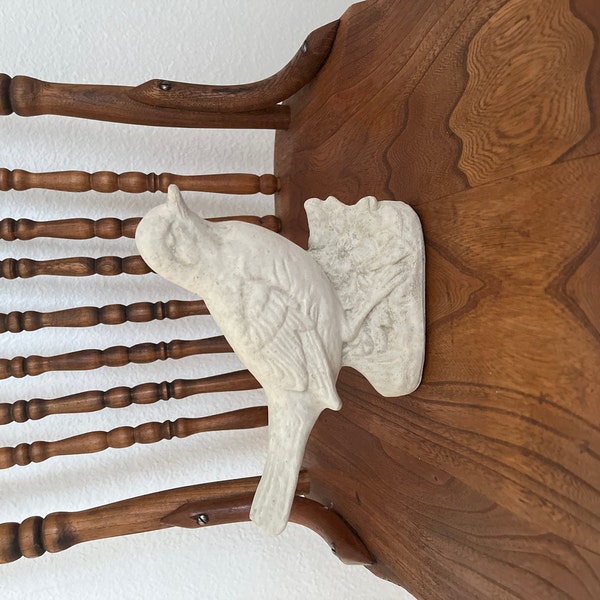 Robin Bird Statue Large Robin Bird on Stump Figure Concrete Bird on ...