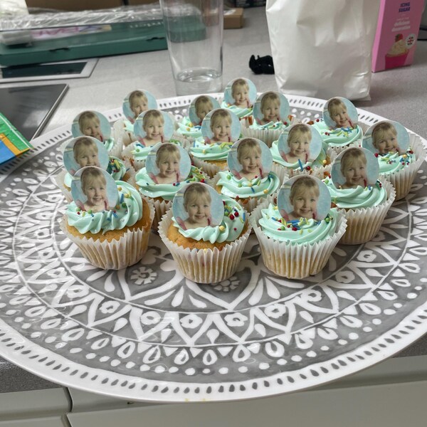 30 Personalised Edible Rice Paper Cupcake Toppers / Birthdays Pre Cut ...