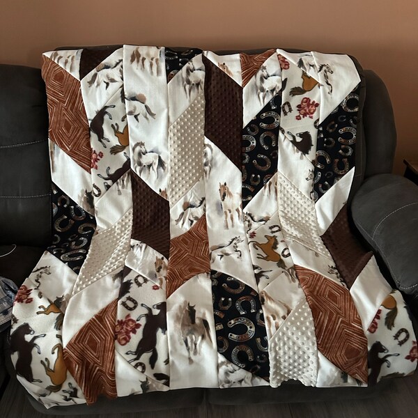 Mini "h" Bag Pattern - Fun and Easy, Stands on Its Own, Perfect to ...