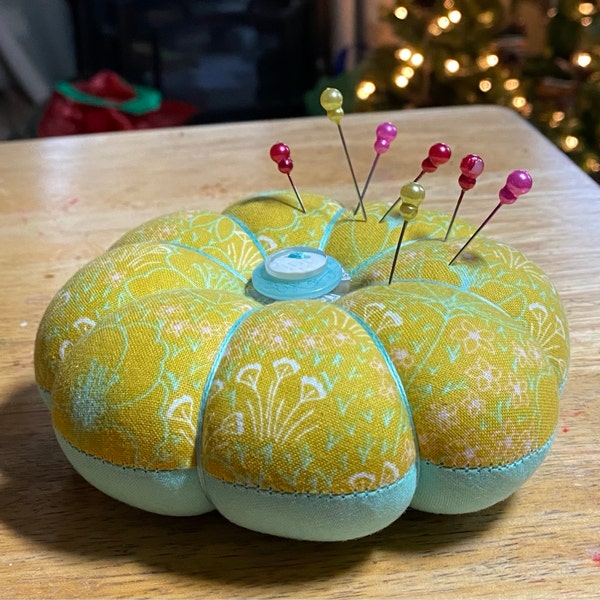 Handmade 4-5” Pin Cushion, Perfect Size Pin Cushion for Sewing ...