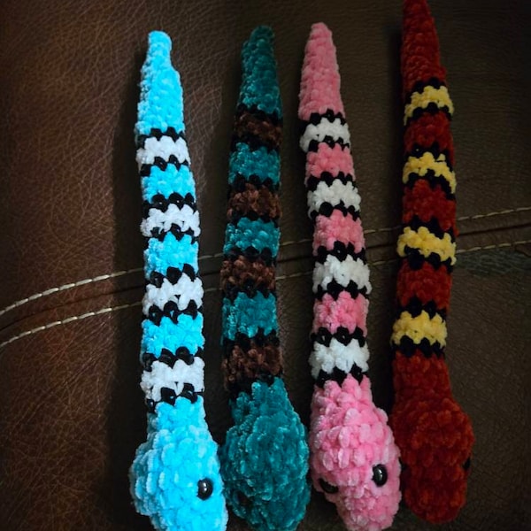 NO SEW Itty Bitty Snake Crochet Pattern; Easy Snake Beginner Crochet ...