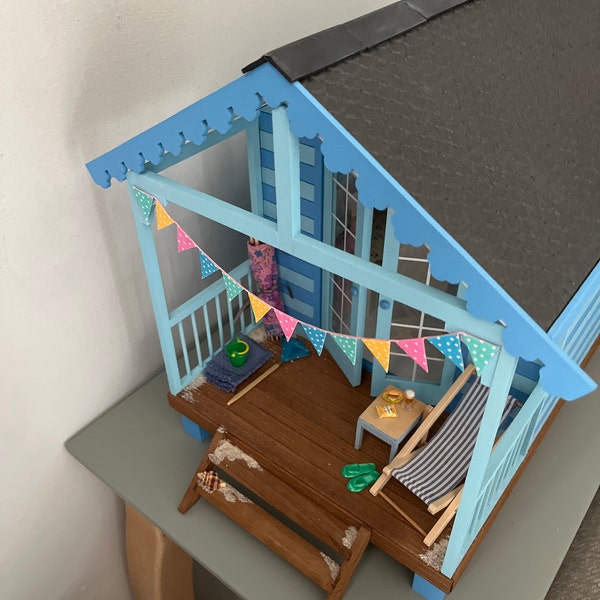 Miniature Seaside Bundle of 6 Items, 1:12 Scale Dollhouse Accessories ...