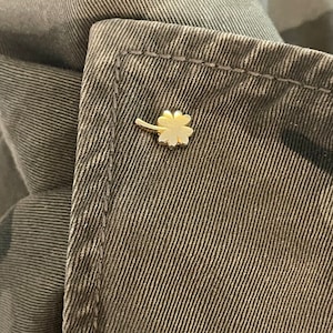 Tiny Christmas Holly Enamel Pin // Hard Enamel Pin Christmas - Etsy