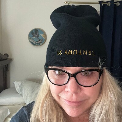 REMAX Real Estate Email Signature Canva Template With 8 Predefined ...