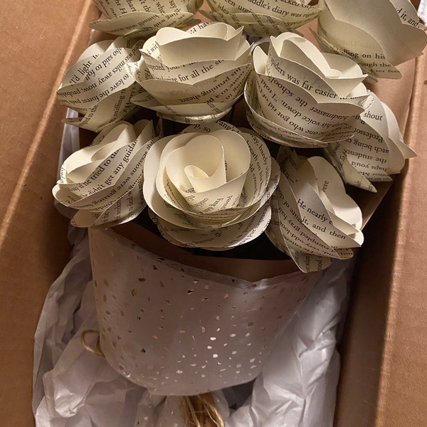 Book Page Flowers, Book Flowers, Paper Roses, Paper Flowers, Book Lover ...