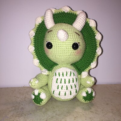 CROCHET PATTERN AMIGURUMI: Kyo the Baby Triceratops english/français ...