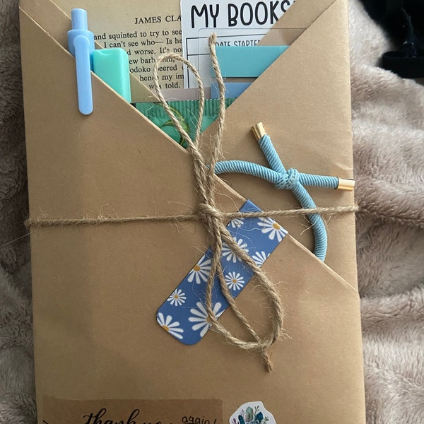 Blind Date With a Book / Gift for Book Lover / Reading Addict / Gift ...