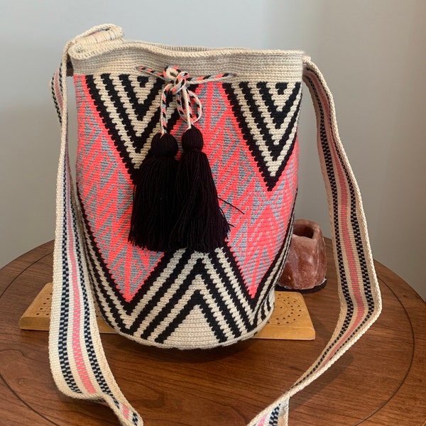 Fairtrade Pink WAYUU Bag, Mochila From Colombia, Medium Crochet ...