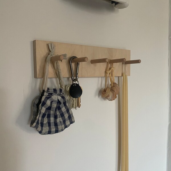 Spool Rack Thread Holder Sewing Pegboard Storage Sewing Room Organiser ...