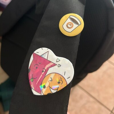 BFDI HEART PINS Holographic - Etsy