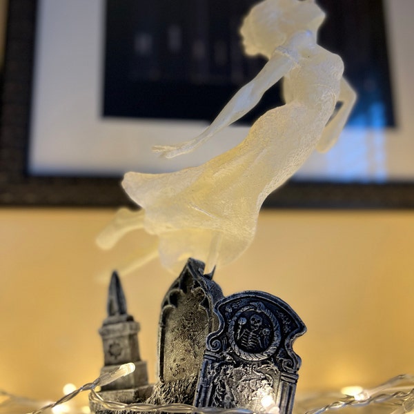 Victorian Ghost Statue, Hand Painted Resin Sculpture, Glow in the Dark ...