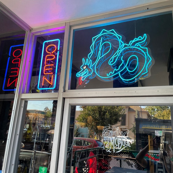 White Dragon Real Neon Sign Scaled Replica From Blade Runner - With ...