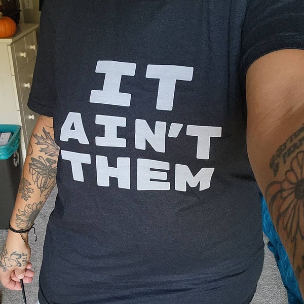 Black Cat AA Medallion Tshirt Alcoholics Anonymous Recovery Sponsor ...